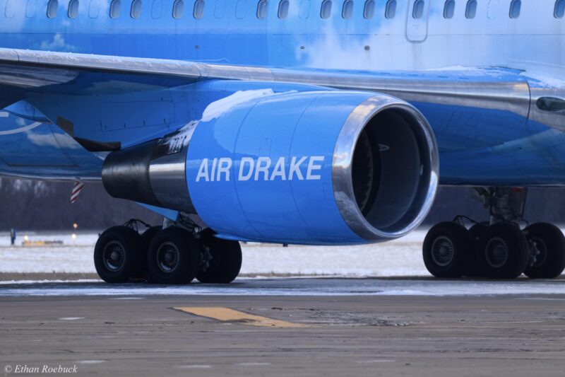 THE NEW AIR DRAKE CA$TLE IN THE SKY: il super jet privato del rapper ...